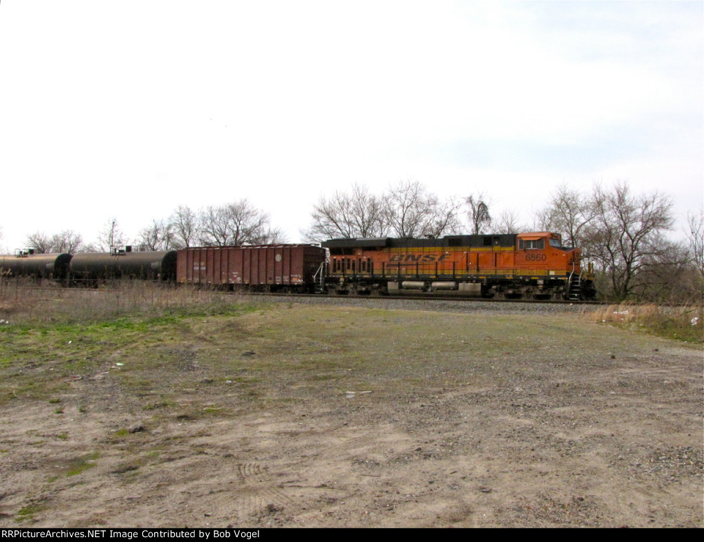 BNSF 6860